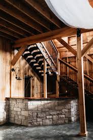 Aquila Barn - Moscow Mills - St. Louis Wedding Venues